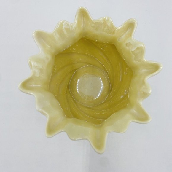 Belleek | Accents | Vintage Belleek Ireland Neptune Twist Shell Vase ...